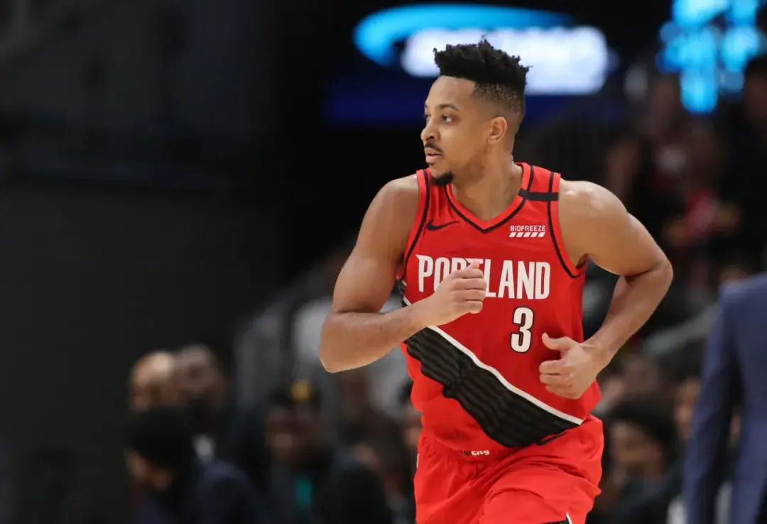 开拓者后卫 CJ·麦科勒姆是什么水平的球员，他有什么特点和故事？ - 知乎