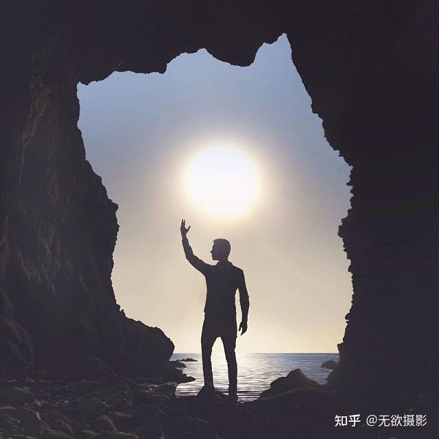 摄影师Simone Bramante来自意大利，自称是一位讲故事的人。他的照片充满了故事感和代入感，常常让人误以为是电影镜头中的一帧。 - 知乎