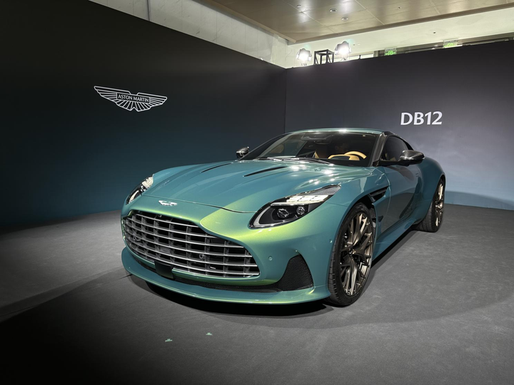 阿斯顿·马丁DB12正式上市，251.8万起，零百加速3.6秒 - 知乎