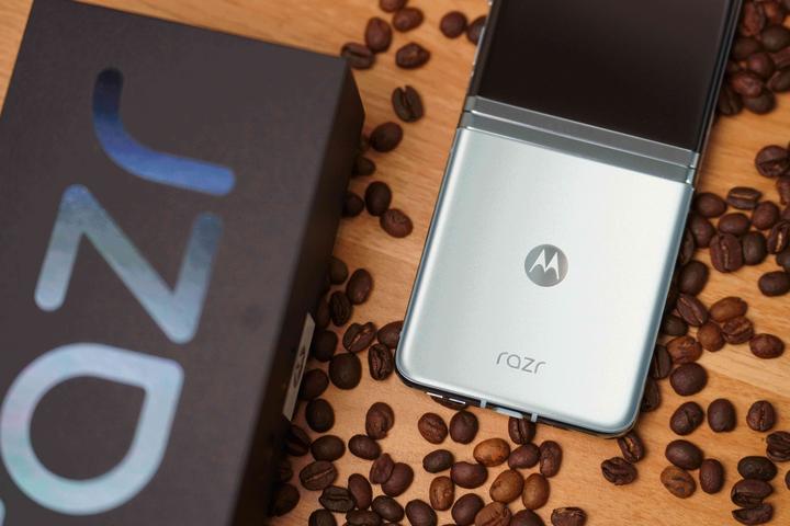 开启小折叠新时代：moto razr 40 ultra深度体验 - 知乎