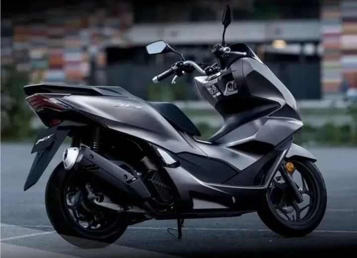 150CC踏板之争？本田PCX160与雅马哈NMAX155 - 知乎