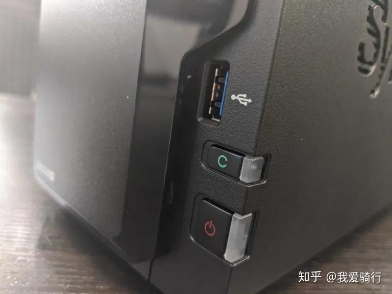 Synology DS220 + NAS开箱 - 知乎