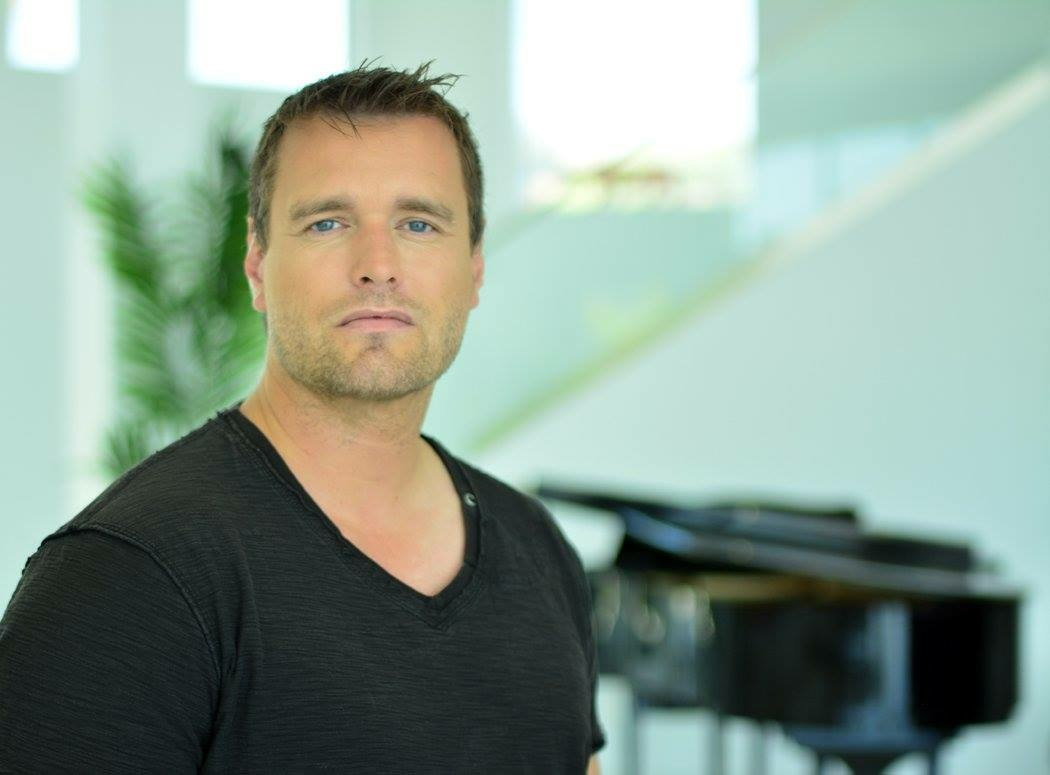 如何评价Thomas Bergersen？ - 知乎