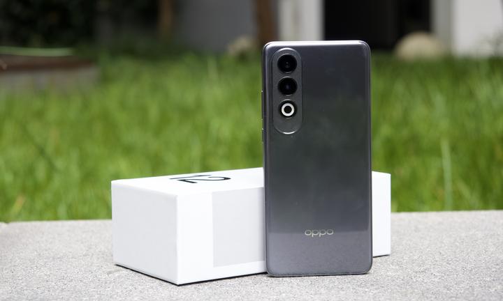 用了几天OPPO K12后，我发现中端手机有了新的内卷方向 - 知乎