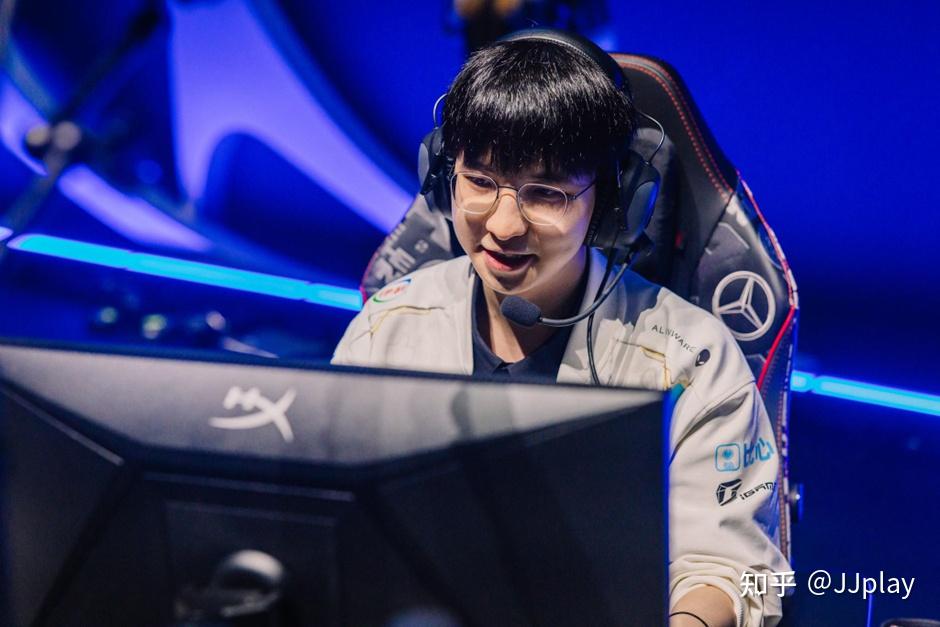 JJPLAY电竞报：满头大汗！水晶哥看BLG险胜PSG：傲慢！玩得太装了 - 知乎