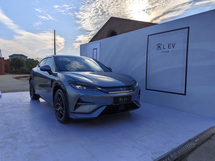 2025款宋L EV泊车辅助体验，这次真的没短板了 - 知乎