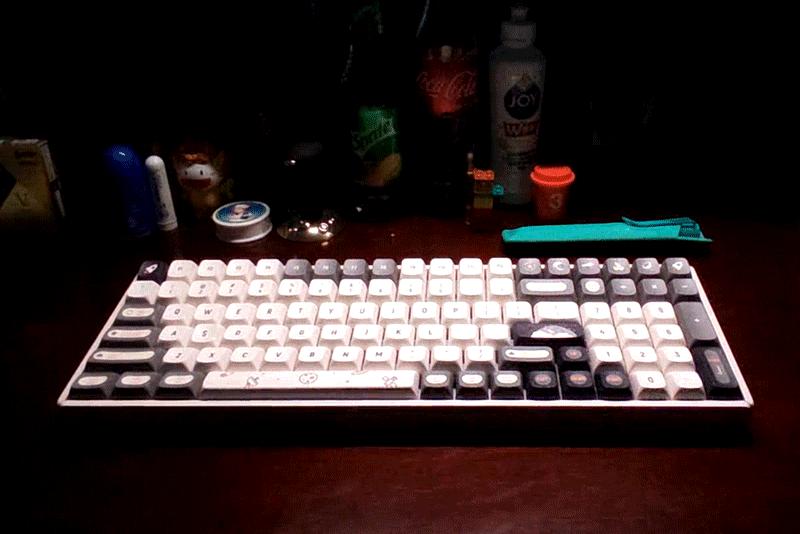 宇宙来啦！IQUNIX F97漫游指南 三模机械键盘 - 知乎