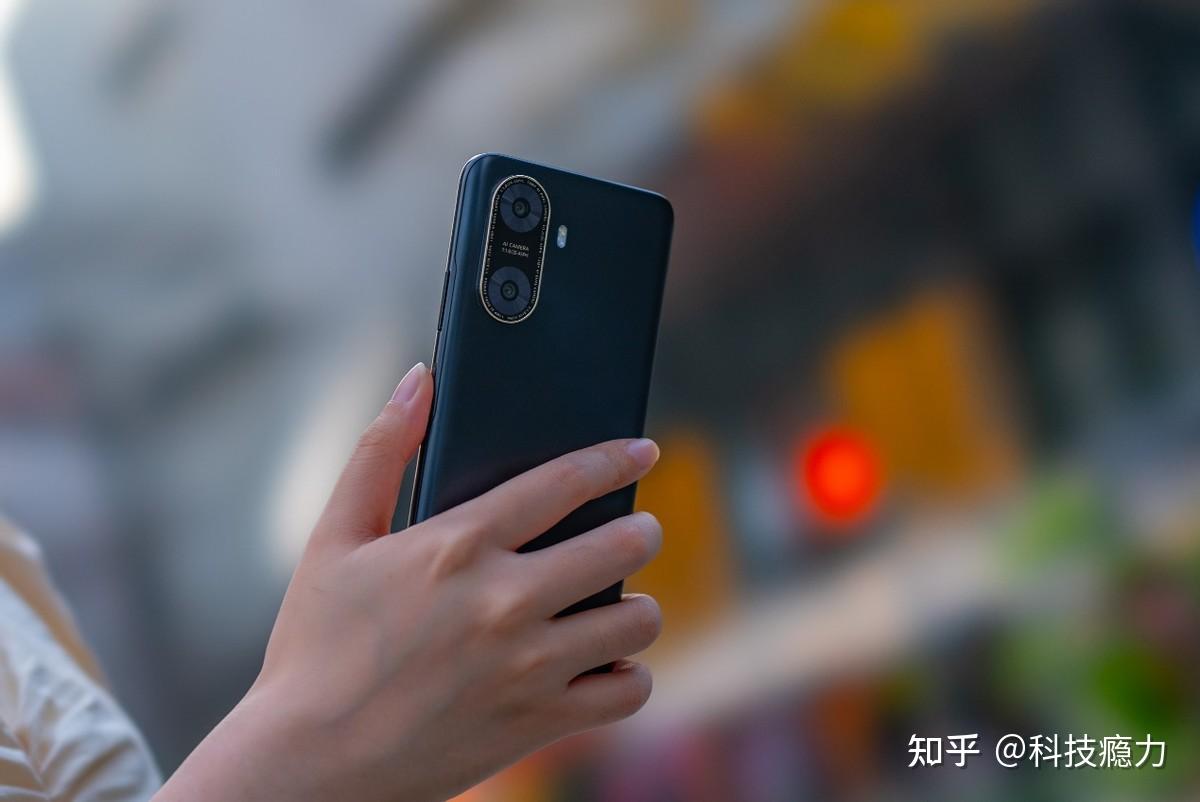 高颜值的时尚千元单品，看了华为畅享 70z谁能不心动？ - 知乎