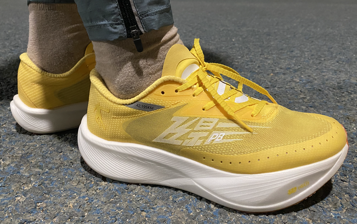 飞影PB3跑完10公里，脚就废了 - 知乎