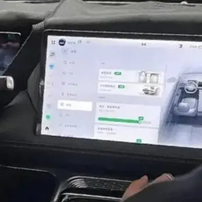 配备三块屏幕/内置Xmart OS 4.0，小鹏G9最新内饰谍照曝光 - 知乎