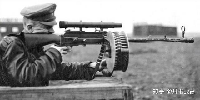 第一代真正的战斗机机枪，一战德国MG14，还带瞄准镜 - 知乎