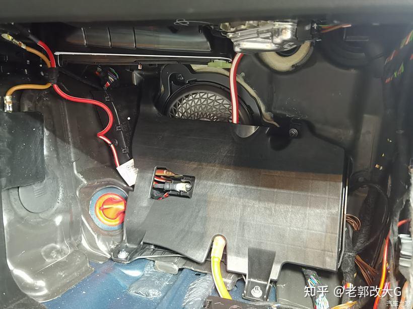 最实用的配置升级，24款奔驰C260L升级彩虹音响+360全景 - 知乎