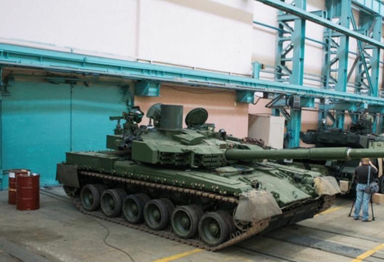 T80,T64,T72这三款坦克在苏军中的定位是什么？ - 知乎