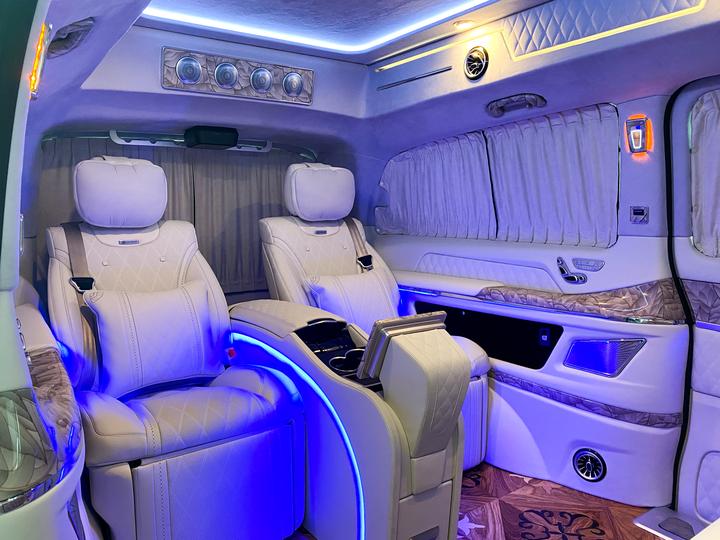 定制奔驰迈巴赫VS680伯爵版 高顶4+隐藏2座 商务老板成功的选择 - 知乎