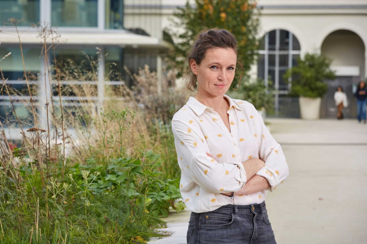 【巴政学术】Axelle Ferrière荣获法国国家科学研究中心（CNRS）青年研究人员铜质奖章 - 知乎