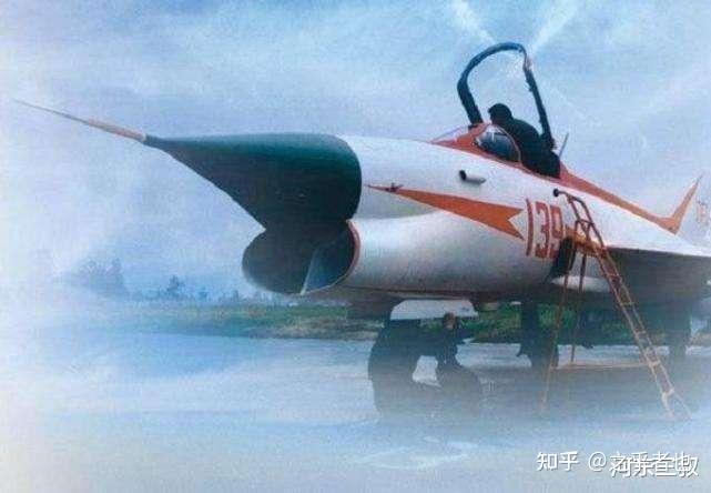 二代机中的王者，装备以色列雷达，歼7FS首次拥有超视距拦射能力 - 知乎