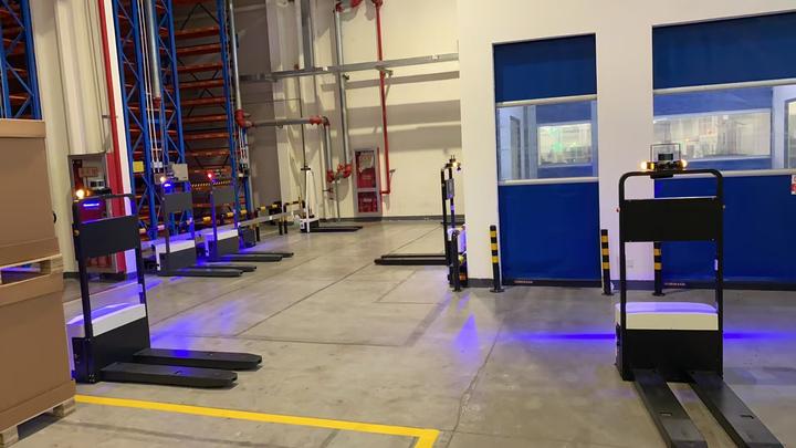 托盘“智”运，SLAM导航 | 地牛式AGV机器人，“7*24小时”工作! - 知乎