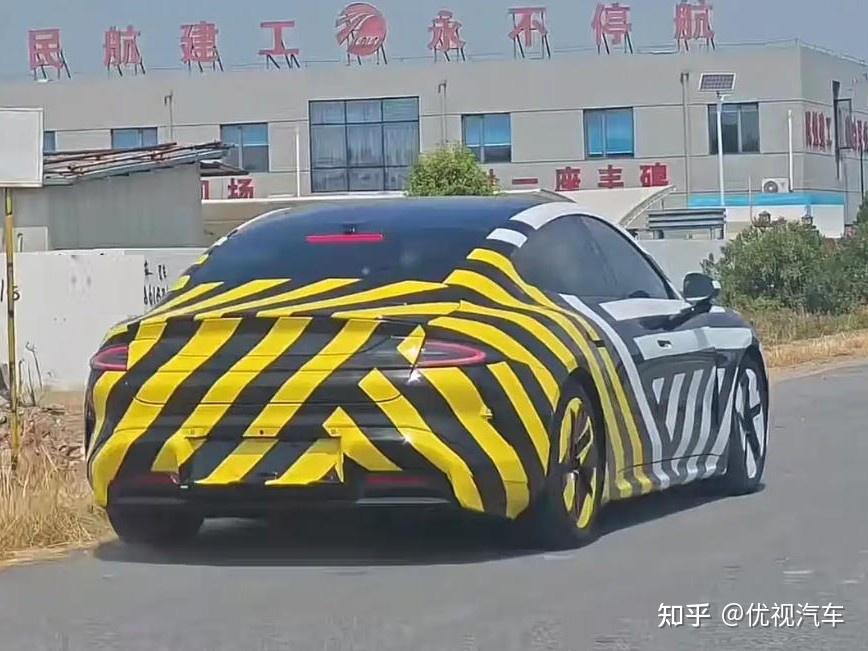 年轻人狂喜！网曝小米SU7 L谍照，侧面酷似奥迪A7，新爆款？ - 知乎