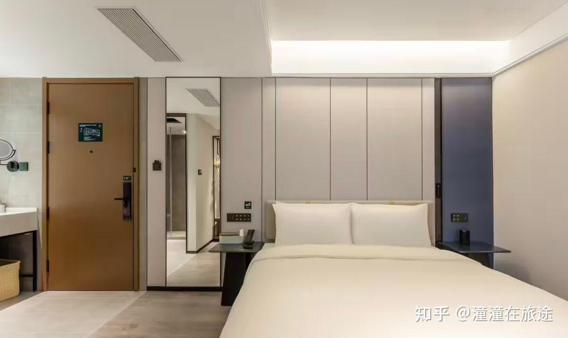 亚朵酒店和亚朵轻居有什么区别呢？ - 知乎