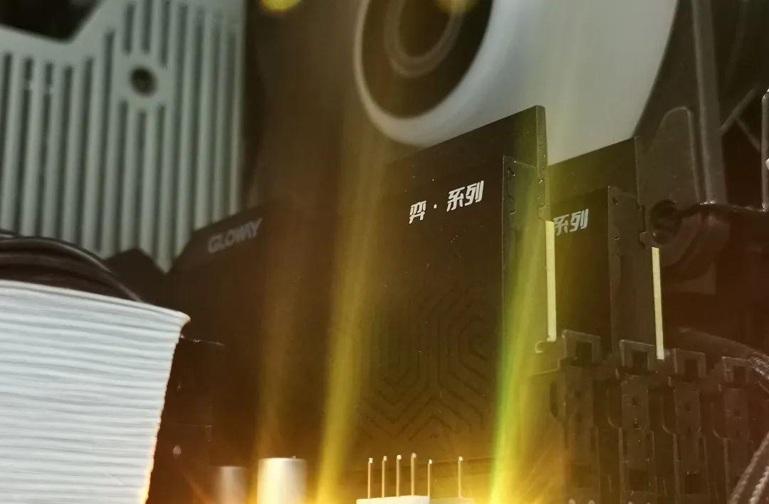 首款“中国制造”DDR5内存：来自长鑫存储！TechInsights科技观察 - 知乎