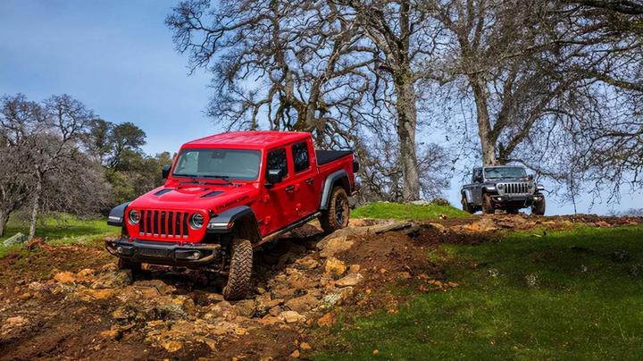 你没见过的JEEP角斗士将引入国内 2.0T+8AT 可爆发265匹马力 - 知乎