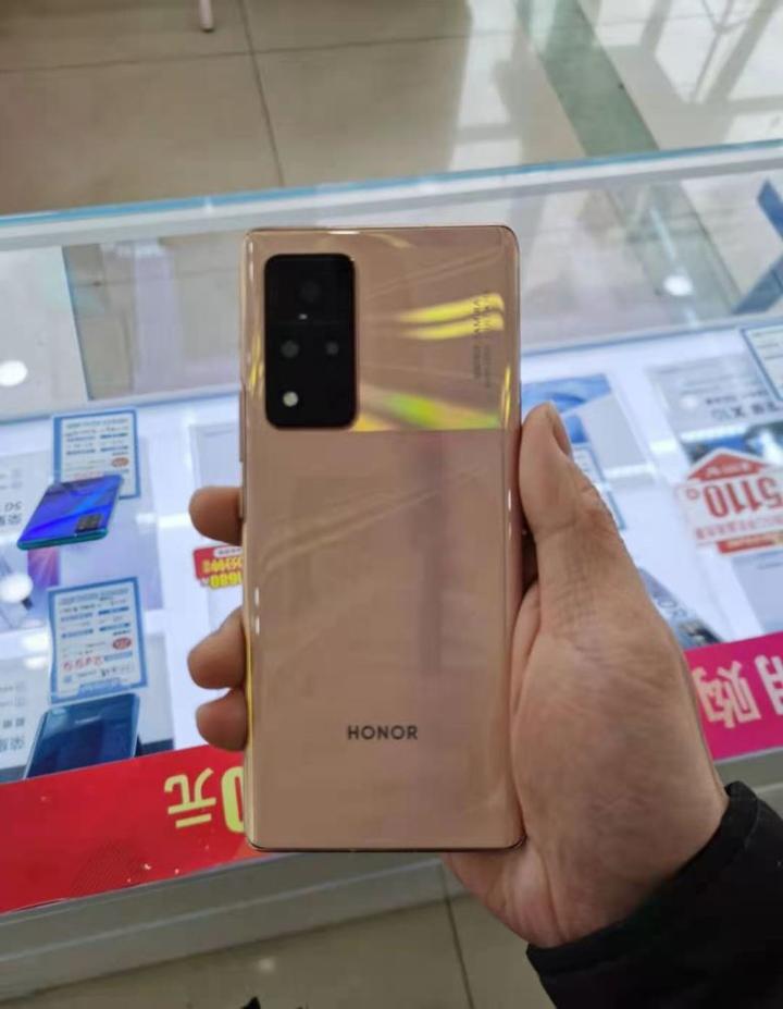 荣耀 V40热度高涨，10亿原色屏+66W快充，性能同样给力 - 知乎