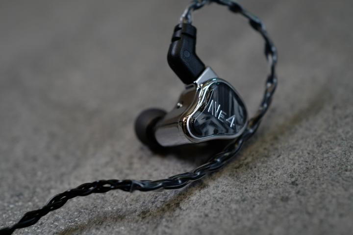 活泼-Fir audio NE4 入耳耳机测评 - 知乎