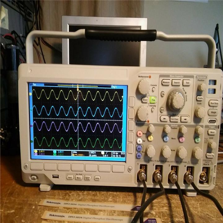 美国泰克Tektronix DPO3054示波器 - 知乎