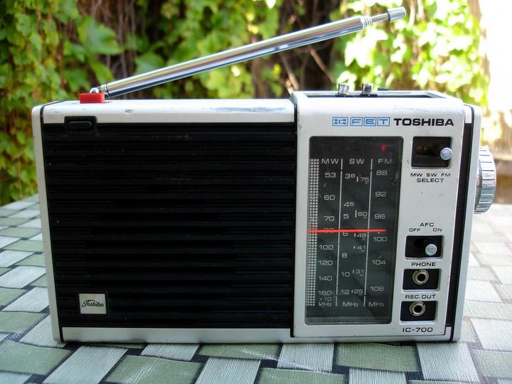50年前的收音机，东芝IC-700收音机简介 - 知乎