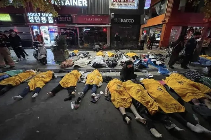 惨!惨!惨!从上海外滩踩踏事故到韩国梨泰院踩踏事故 知乎