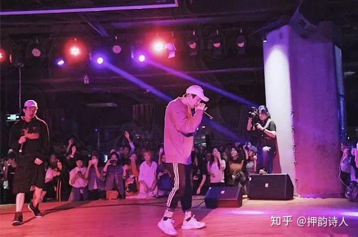 如何评价rapper kc的rap水平？ - 知乎
