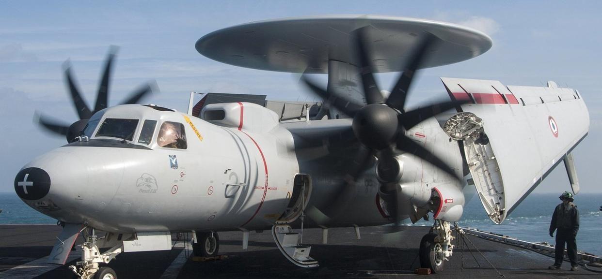 中美舰载预警机大对决：KJ-600与E-2D - 知乎