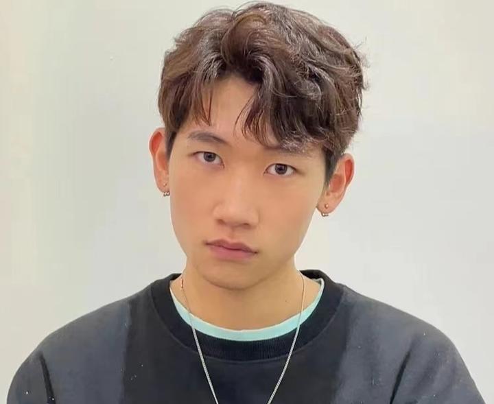 想剪一款微分碎盖头发型,理发的时候怎么和理发师说? 知乎