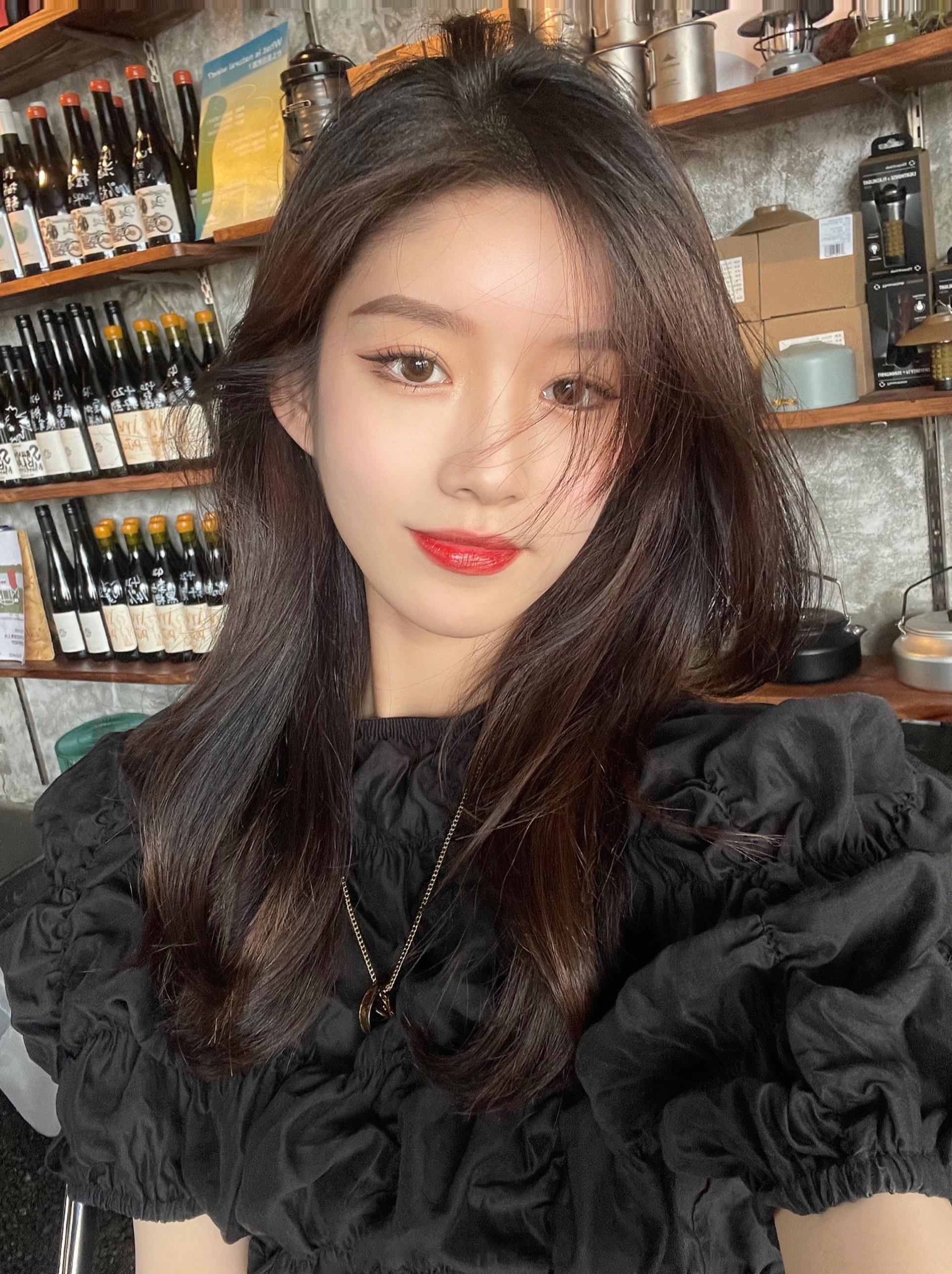 你生活中见到的或者认识的最漂亮的女生是什么样的？ 知乎