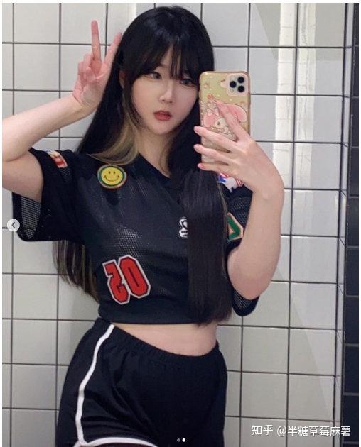 LPL英文流新解说kitty，这身材也太好了吧 - 知乎