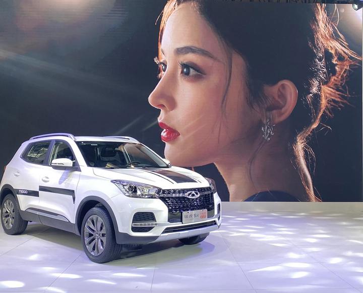 静态体验瑞虎5x的1.5T高能版，售价8.99万值不值？ - 知乎