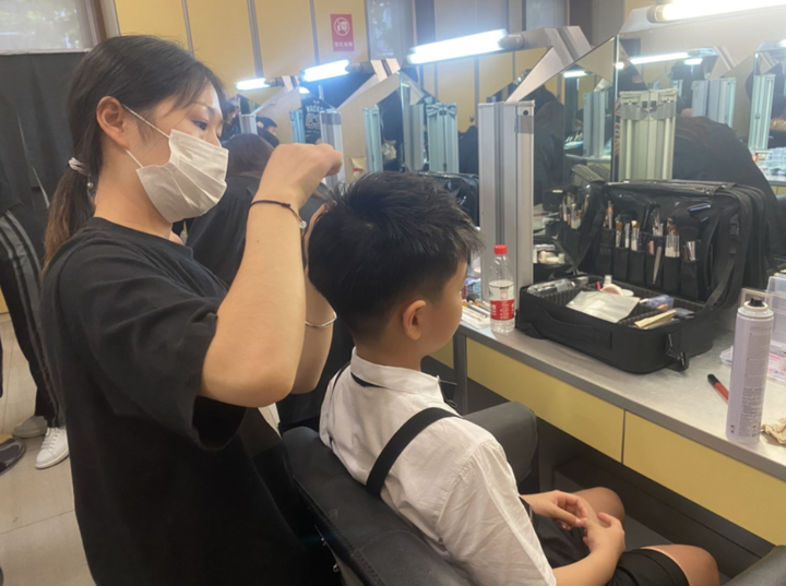 化妆培训学校如何选，未来能做职业化妆师吗 知乎