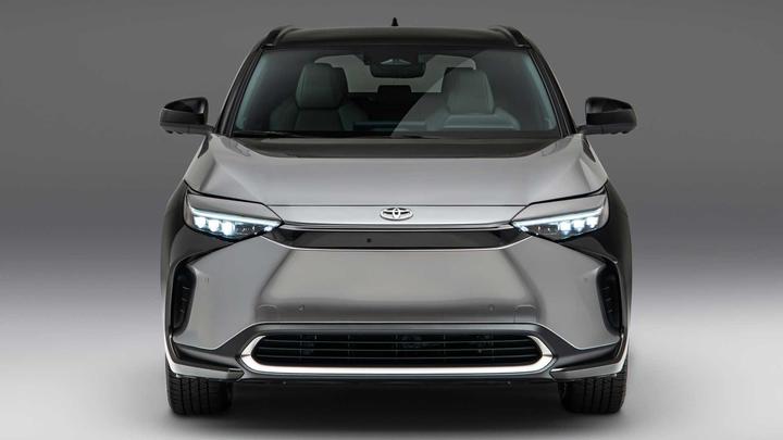 丰田bZ4X仅售16.98万起，轴距与汉兰达同级别？ - 知乎