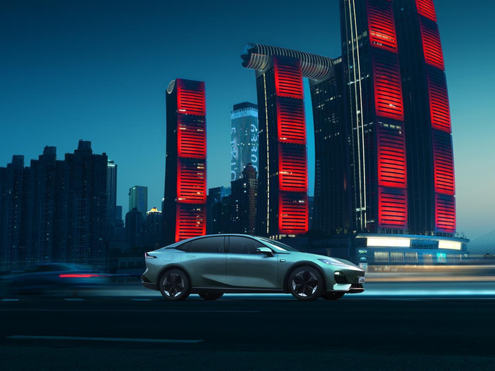 除了面子更要里子 深蓝SL03面对秦/汉DM-i 究竟高端在哪里？ - 知乎