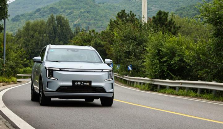 捷途山海L7 PLUS上市：七座豪华混动SUV的全能登场 - 知乎