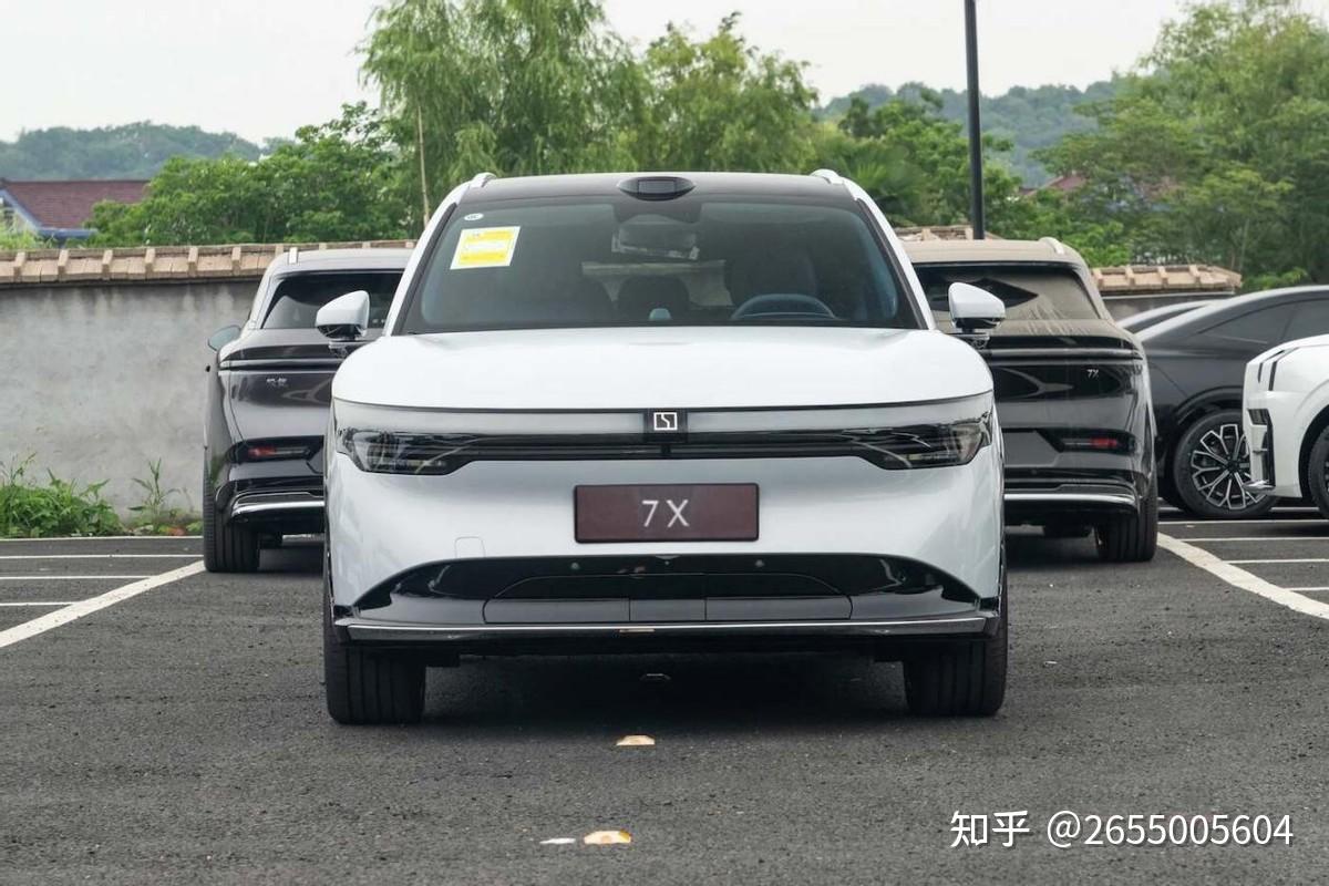 解读极氪7X，22.99万起，标配800V快充+8295智能座舱，轴距超2米9 - 知乎