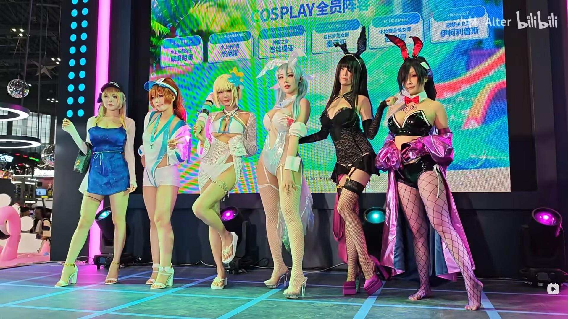 在bw漫展上对韩国女coser故意排挤的中国女coser是谁? - 知乎