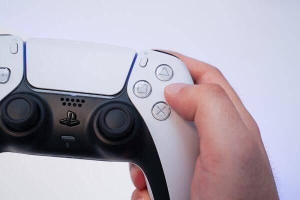 PS5 手柄按键调整 日媒市场调研结果有七成日本玩家不能接受 - 知乎
