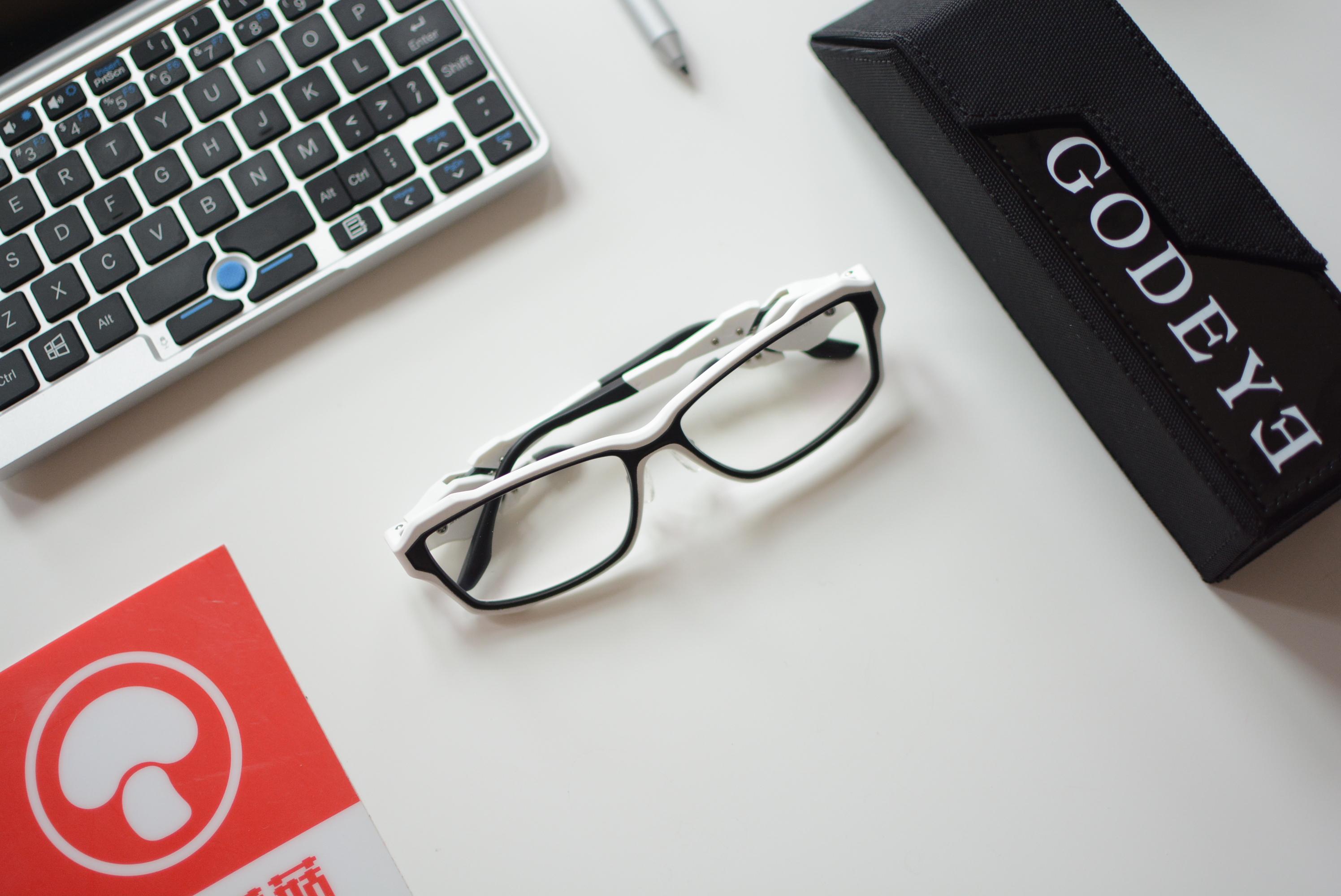 给眼睛一个更加舒适自然的保护：GODEYE电竞游戏眼镜体验 - 知乎