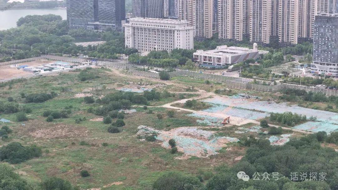 LPR年内首降下调10个基点，红四方地块进展实拍，红达天映今天很热闹！ - 知乎