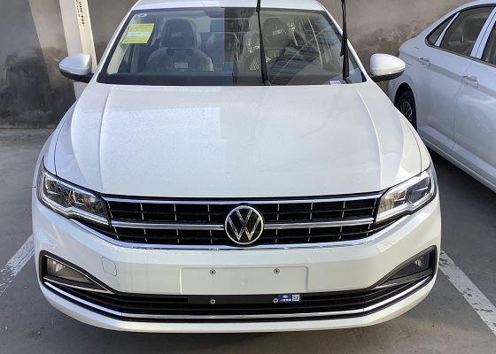 2021款大众宝来实车到店，白色车身简洁大方，1.4T动力充沛！ - 知乎