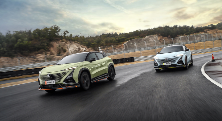 自主小钢炮“卷王”诞生：2.0T+8AT，15万内唯有长安UNI-T - 知乎