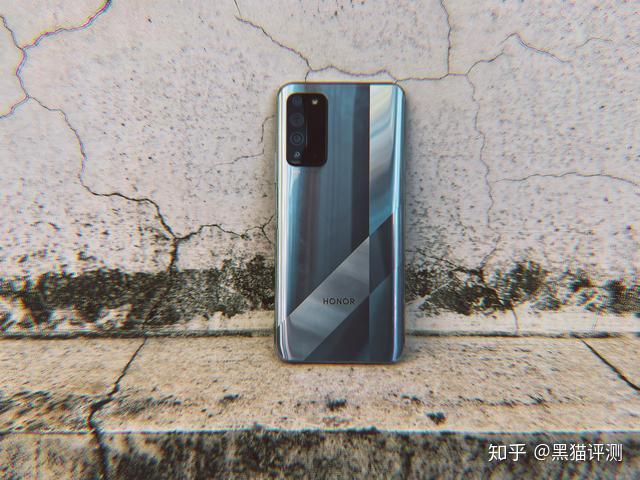 暴力解锁100%性能！90Hz+麒麟820+180Hz，荣耀X10全面评测 - 知乎