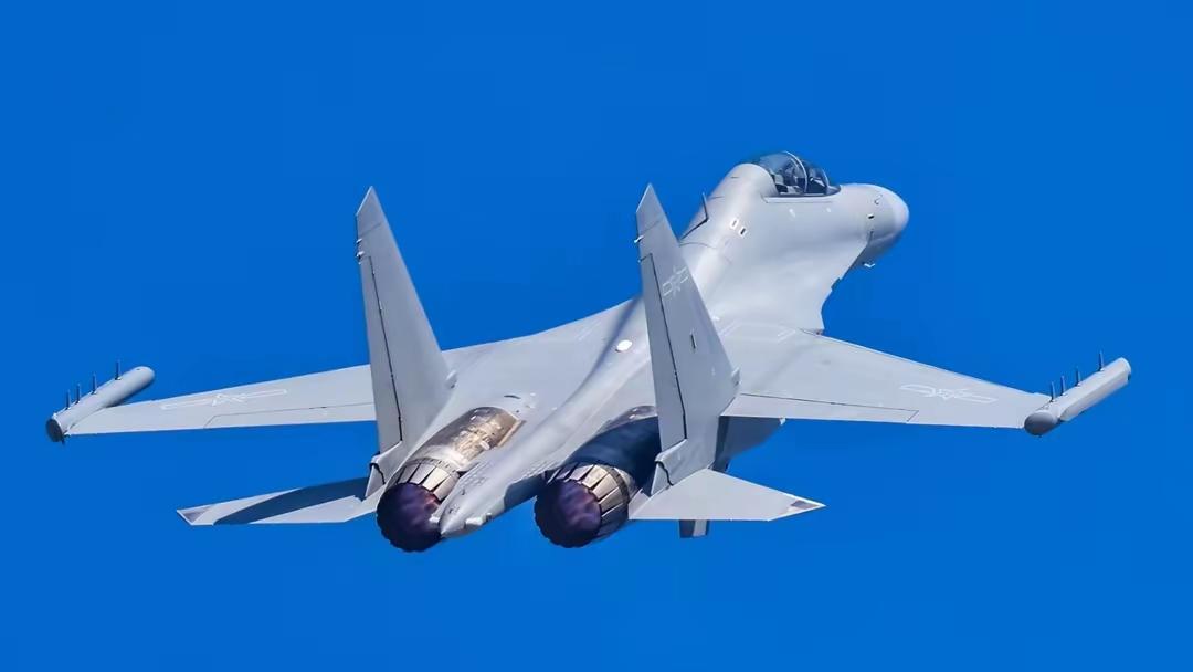 如何评价歼-16D电子战飞机？ - 知乎