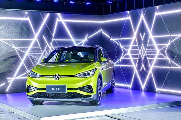 上汽大众首款MEB中型纯电SUV ID.4 X首次在上海与公众见面 - 知乎
